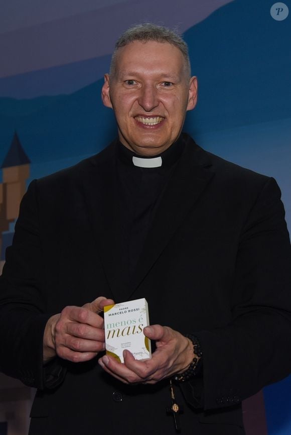 Padre Marcelo Rossi antes e depois: do emagrecimento radical ao corpo ...