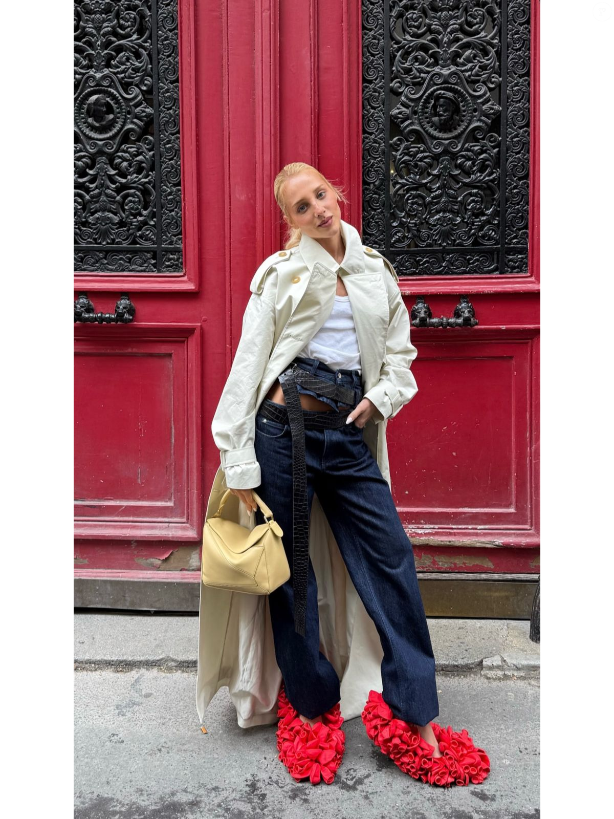 Foto: Malu Borges no desfile da Loewe na Paris Fashion Week 25: famosa ...