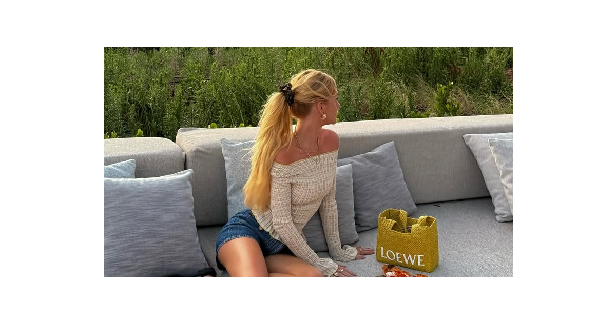 Os novos Adidas Samba com toque retrô de crochê e cor panettone são ...