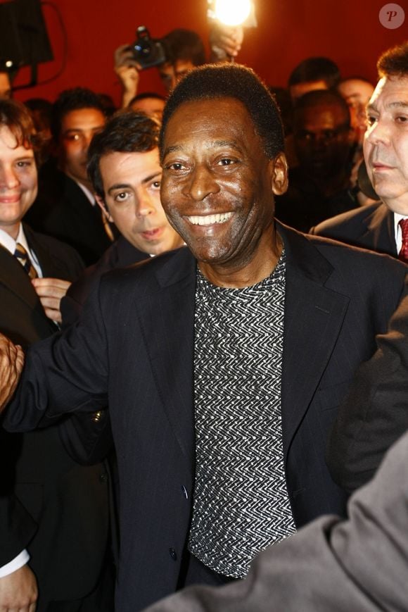 Quase ninguém sabe, mas por ciúmes de Xuxa, Pelé teve a mesma atitude de Ayrton Senna com ...