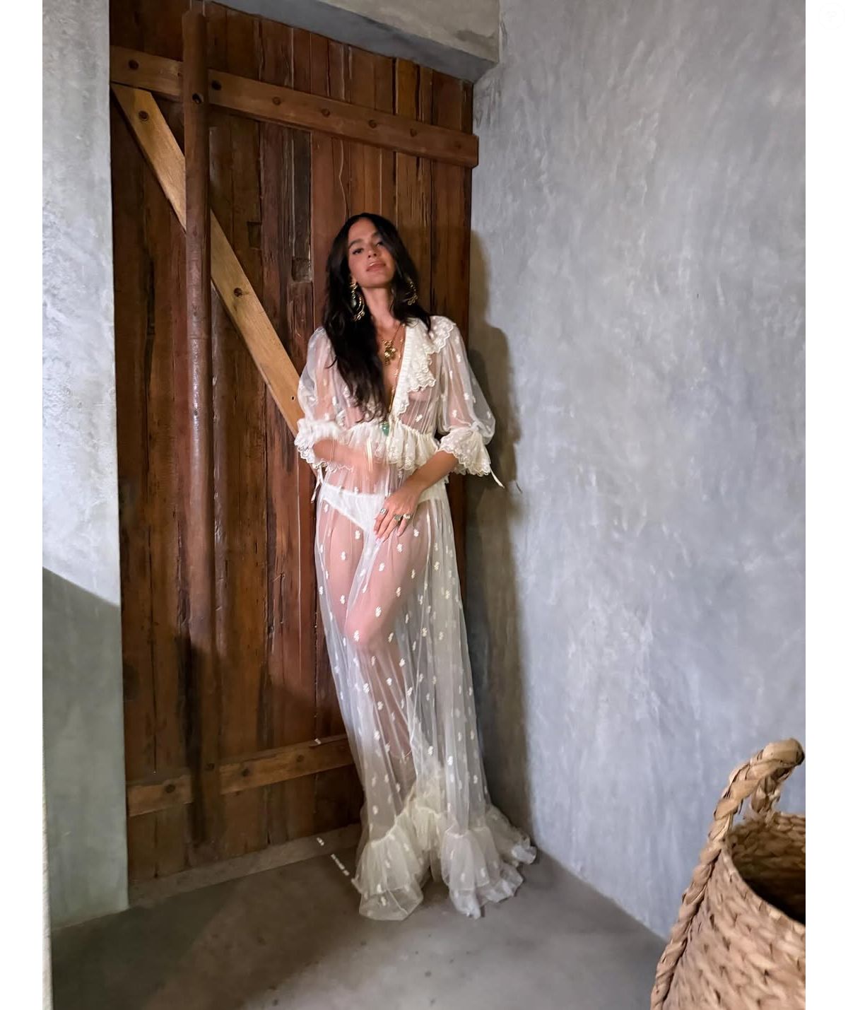 Foto: Para complementar, a atriz apostou em joias de alto valor ...