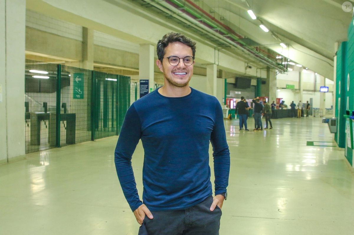 Foto: Novo contratado do SBT, pastor Deive Leonardo vai aparecer no 'Domingão com Huck' em 18 de ...