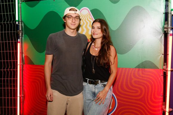 Em meio à polêmica do irmão, Benício, Joaquim Huck surge sorridente ao ...