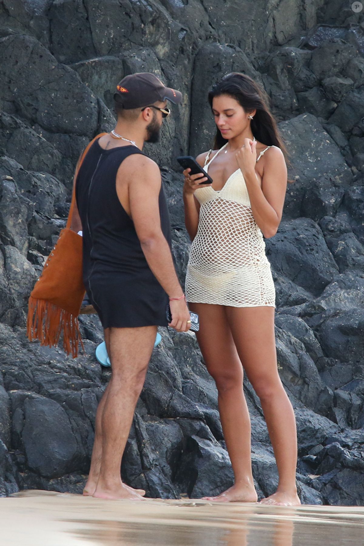 Foto: Em Noronha com o namorado Fran Gil, Alane escolheu peça de crochê ...