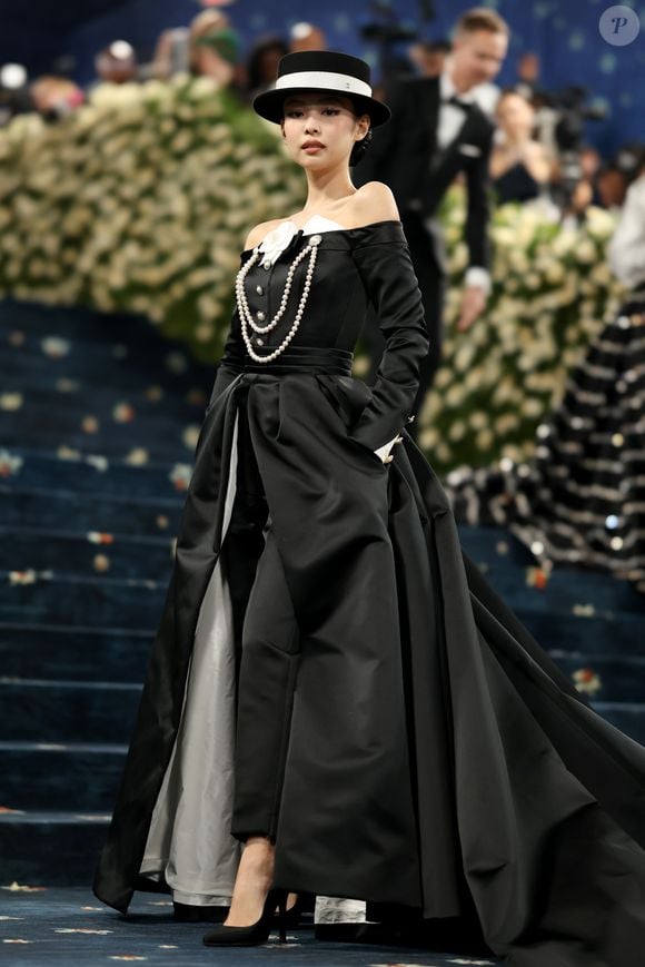 Alfaiataria, broches luxuosos e estilo negro: +55 looks IMPERDÍVEIS que definiram o Met Gala ...