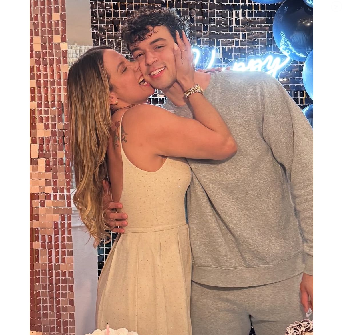 Foto: Victor Alexandre ganhou o apoio de Carla Perez, que comentou: "Já ...