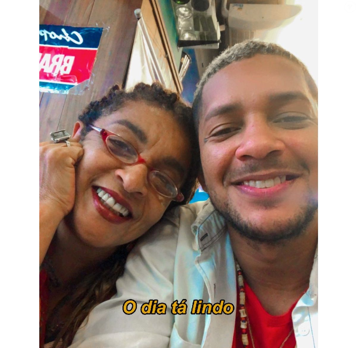 Foto: Elisa Lucinda e Jonathan Estrella vivem um romance com 31 anos de ...