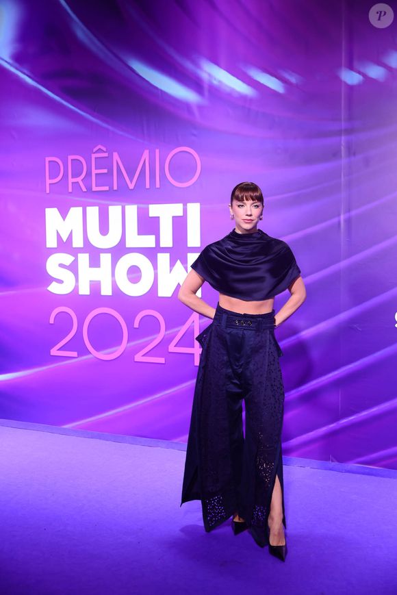 Antes e depois Alice Wegmann em 55 fotos: looks originais com toque de ...