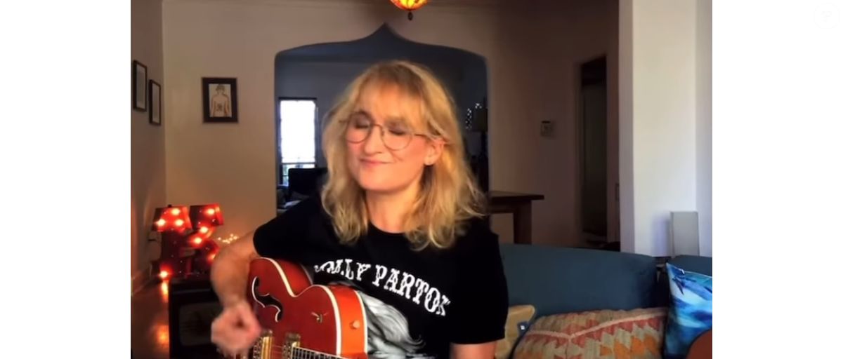 Foto: Jill Sobule morreu aos 66 anos em incêndio na sua casa em 1º de ...