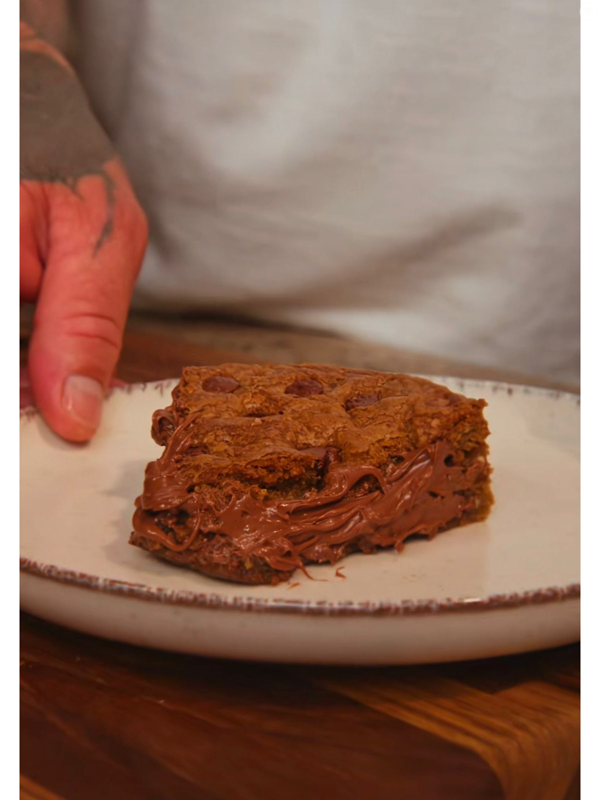 Foto: Torta cookie na airfryer ensinada por Henrique Fogaça fica ...