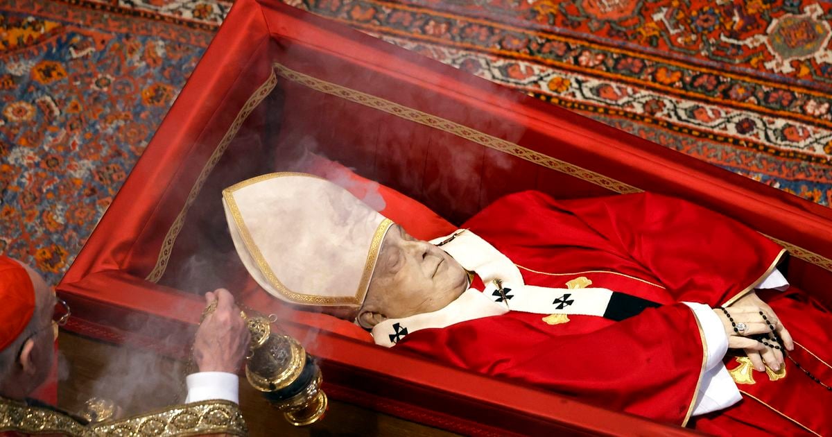 Corpo de Papa Francisco passou por 'embalsamento moderno' para velório ...