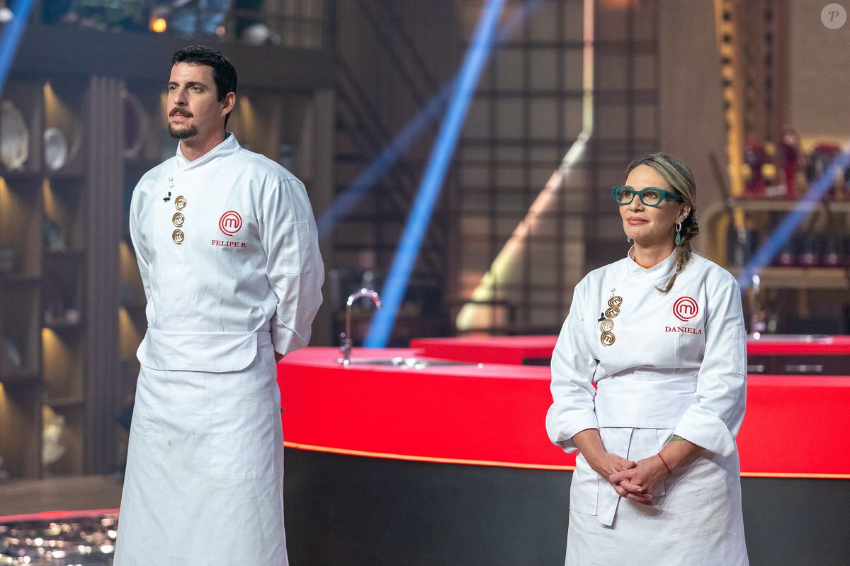 Foto: Finalistas disputaram o troféu do MasterChef Brasil 2025 com ...