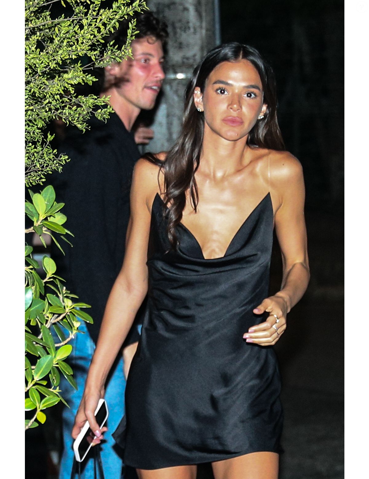 Foto: Bruna Marquezine elegeu uma produção chique, perfeita para a ...