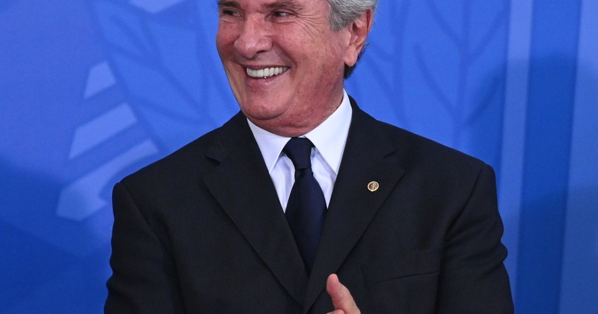 Poucos lembram, mas ex-presidente Fernando Collor, hoje preso, foi à ...