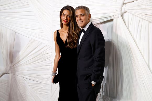 George Clooney está irreconhecível: astro parece dez anos mais jovem com seu novo visual sem ...