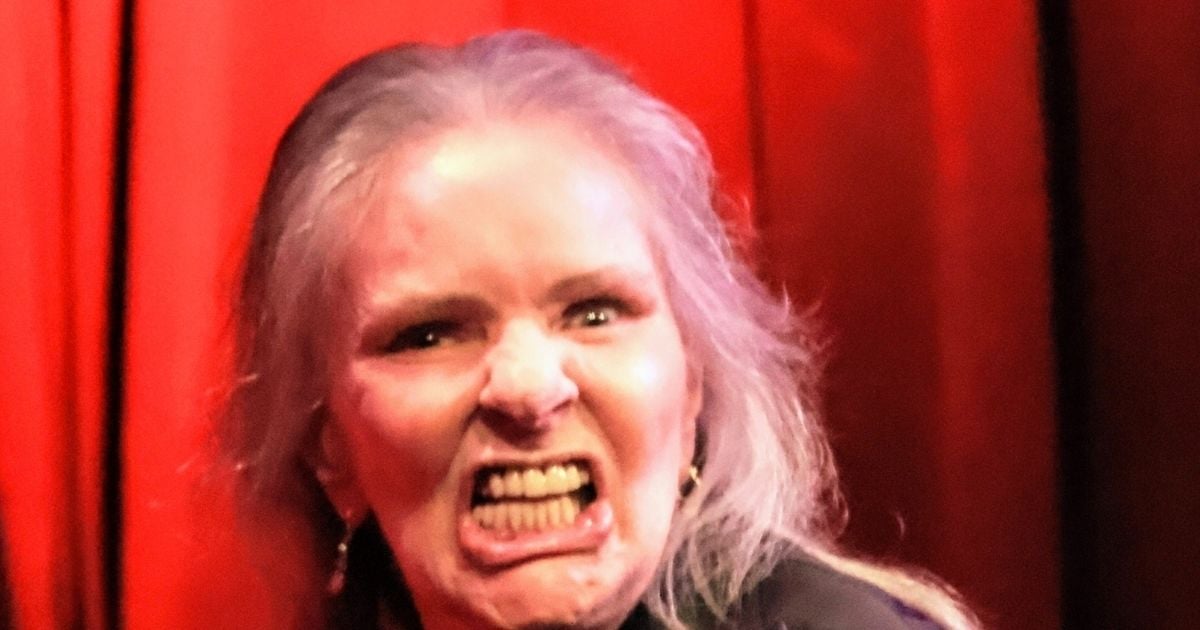 'Pare imediatamente': aos 71 anos, Angela Ro Ro foi acusada de abuso ...