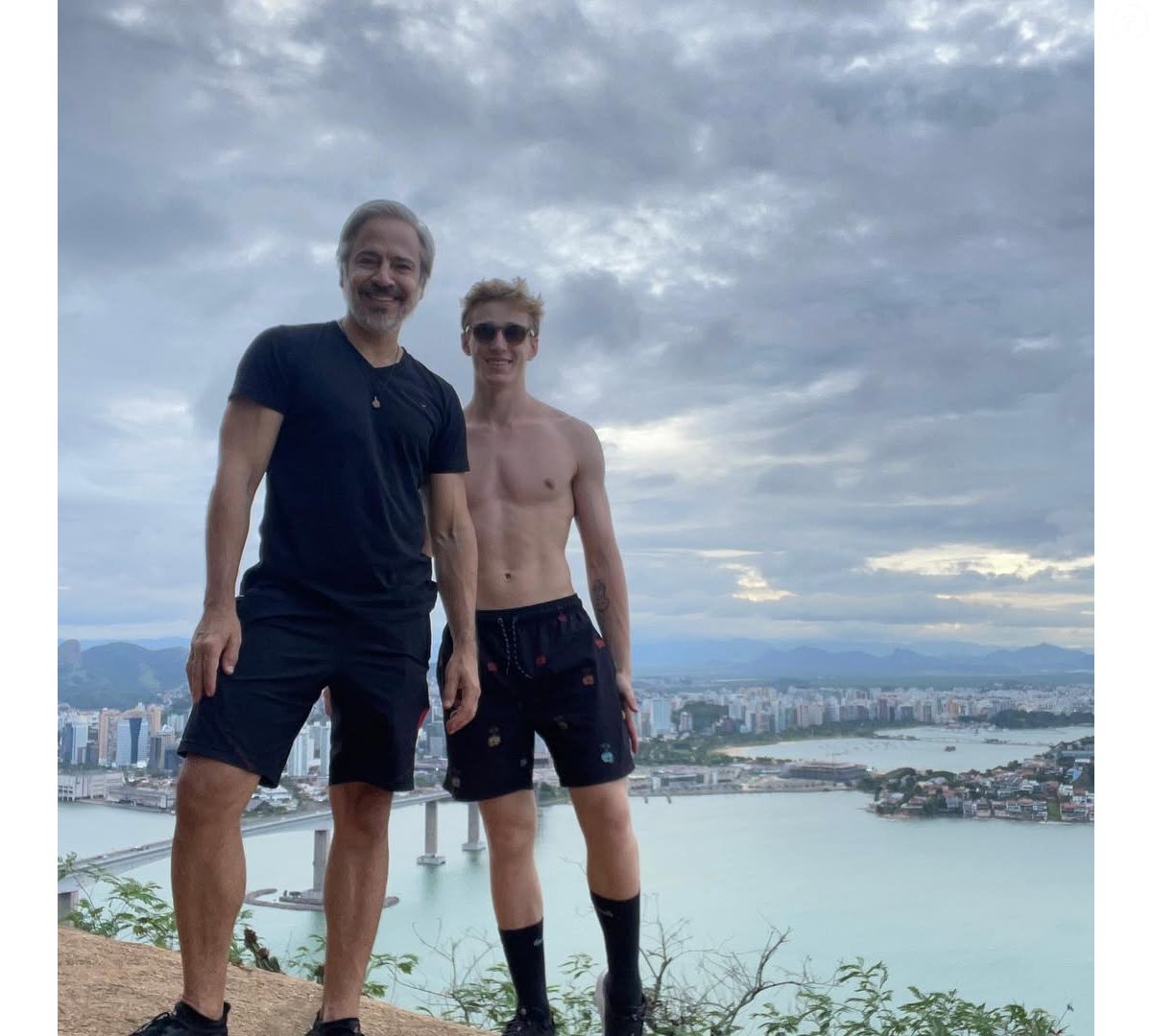 Foto: Ator do original da novela 'Vale Tudo', Edson Fieschi e o modelo ...
