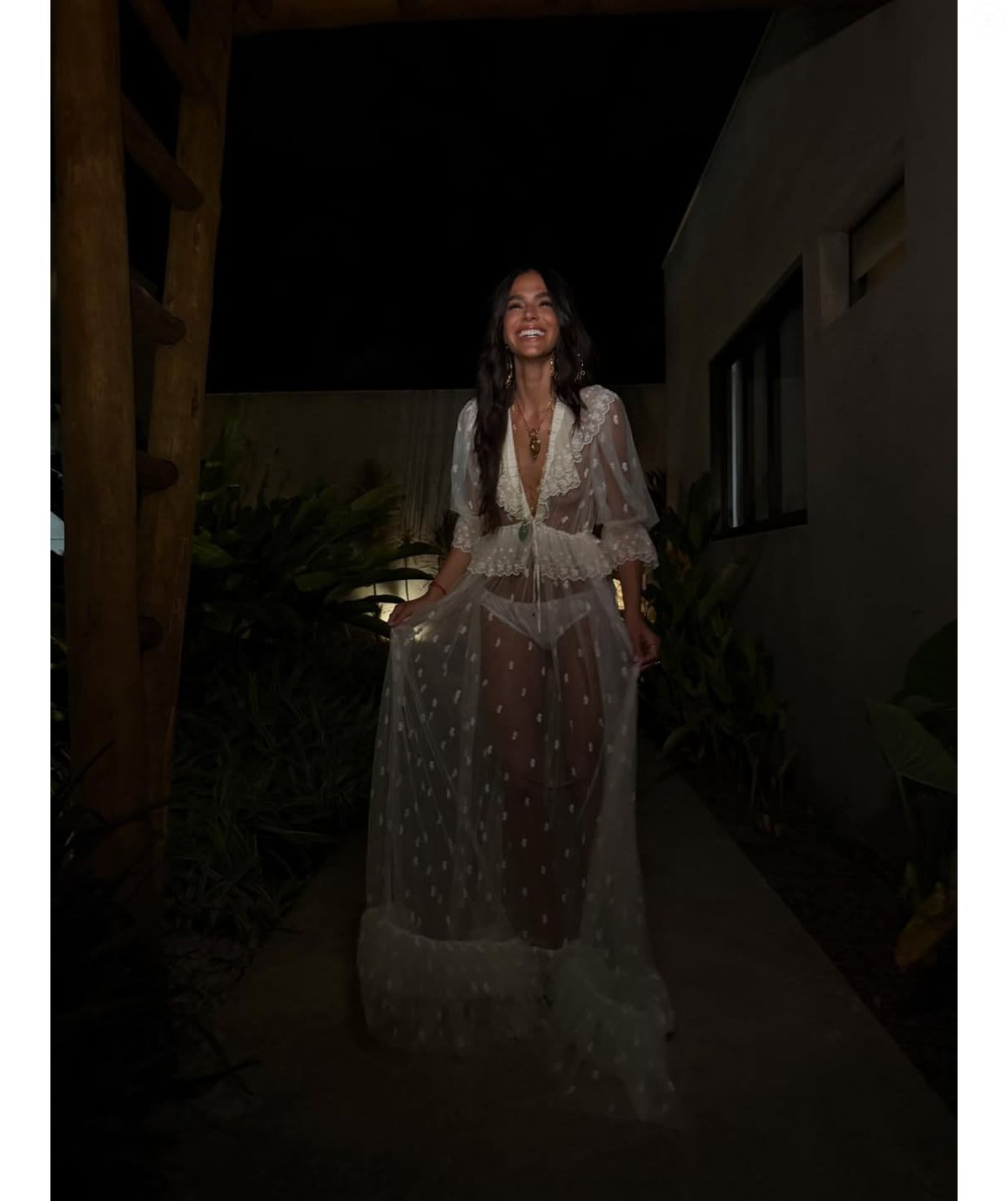 Foto: A peça, apresentada como o look 22 do desfile Chloé S/S 26, traz ...