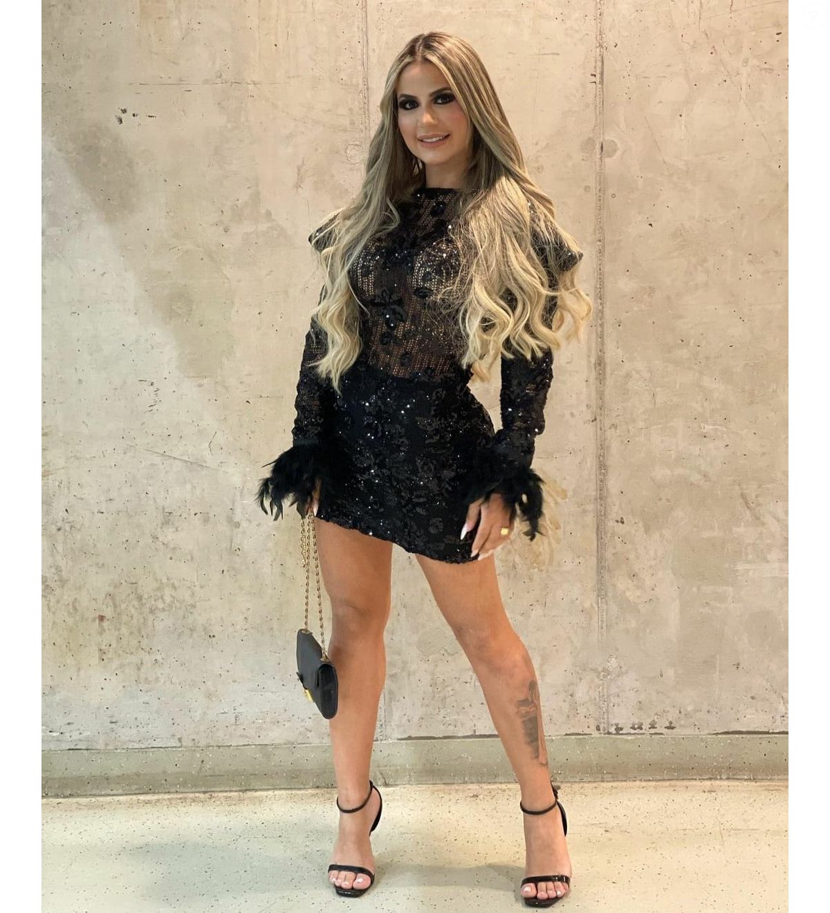 Foto: Deolane Bezerra ficou ainda mais famosa com a morte de MC Kevin ...