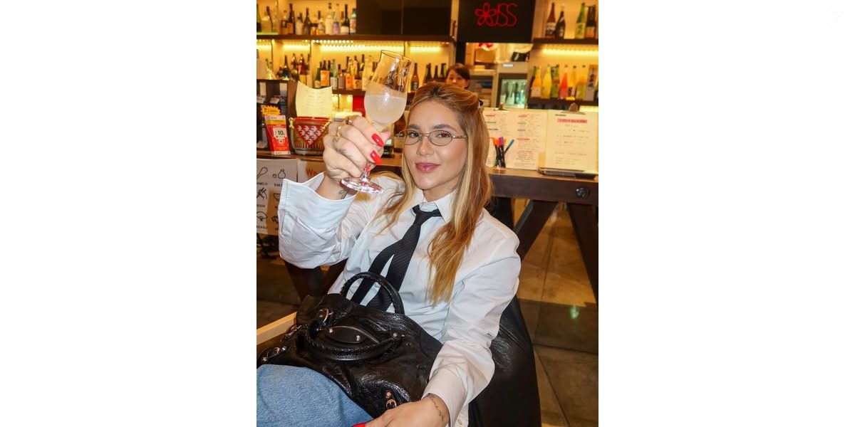 Foto: Virginia Fonseca foi filmada vibrando e cantando animada o trecho ...