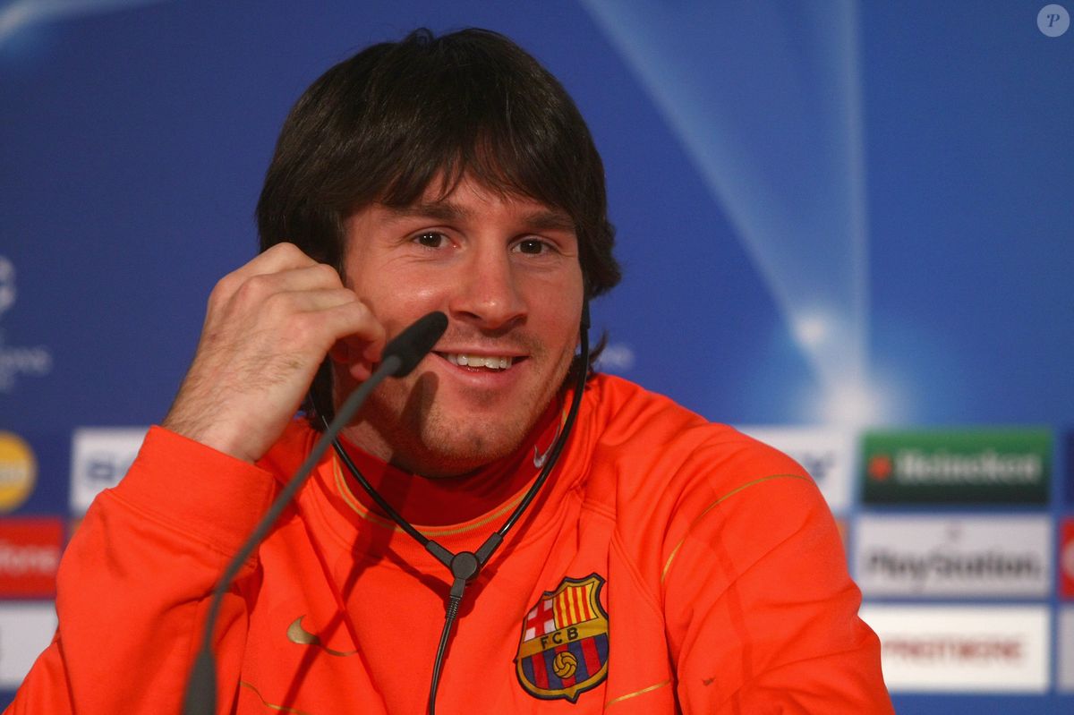 Foto: Muito além do cabelo, o rosto de Lionel Messi também era bem ...