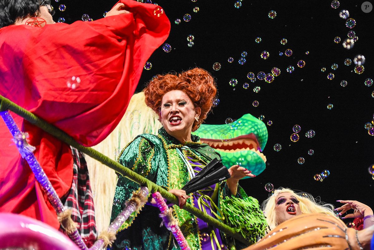 Foto: Nany People surge como a bruxa de 'Abracadabra' no Carnaval de ...