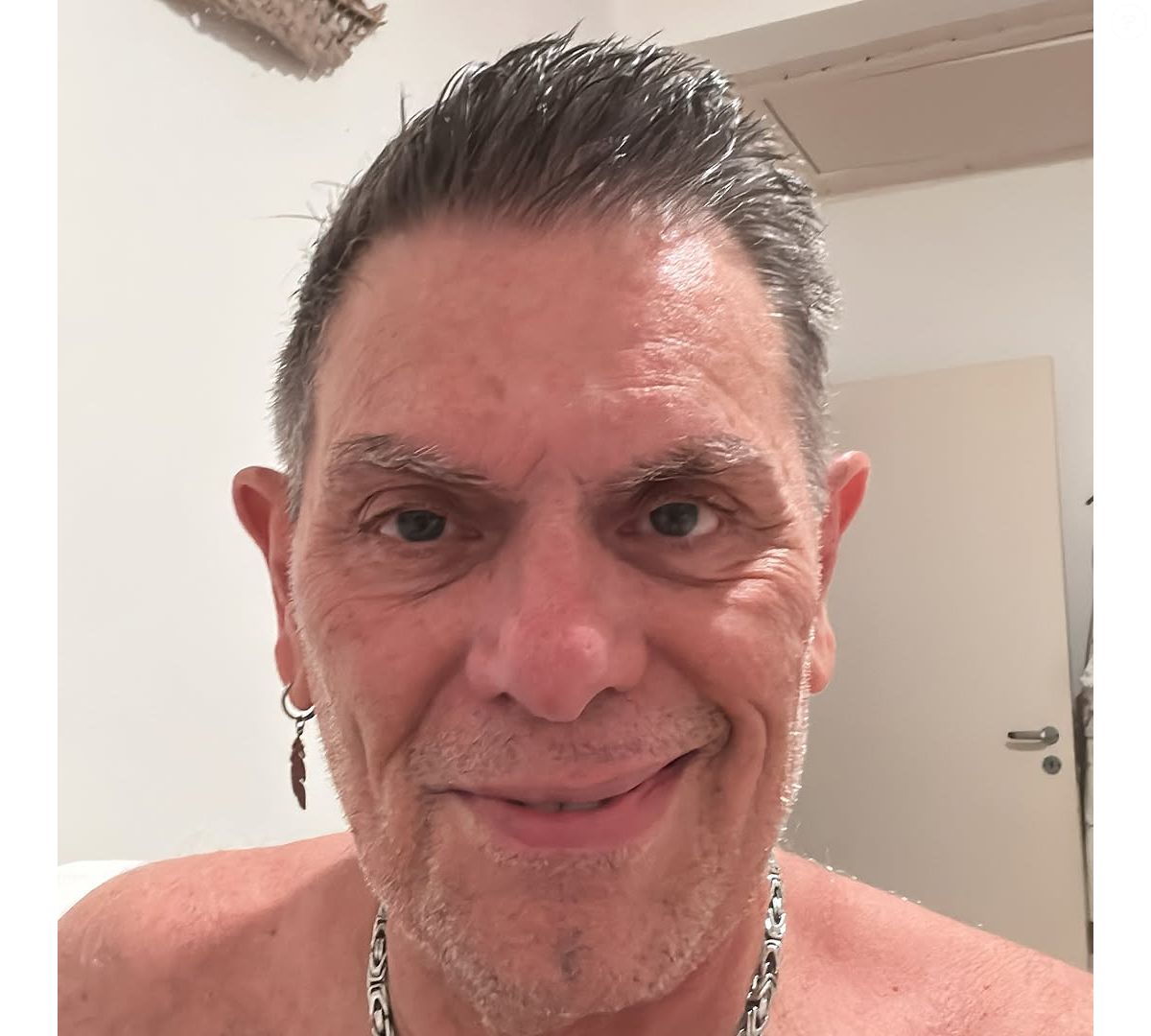 Foto: O cantor e compositor Roger Moreira fez um forte desabafo sobre o ...