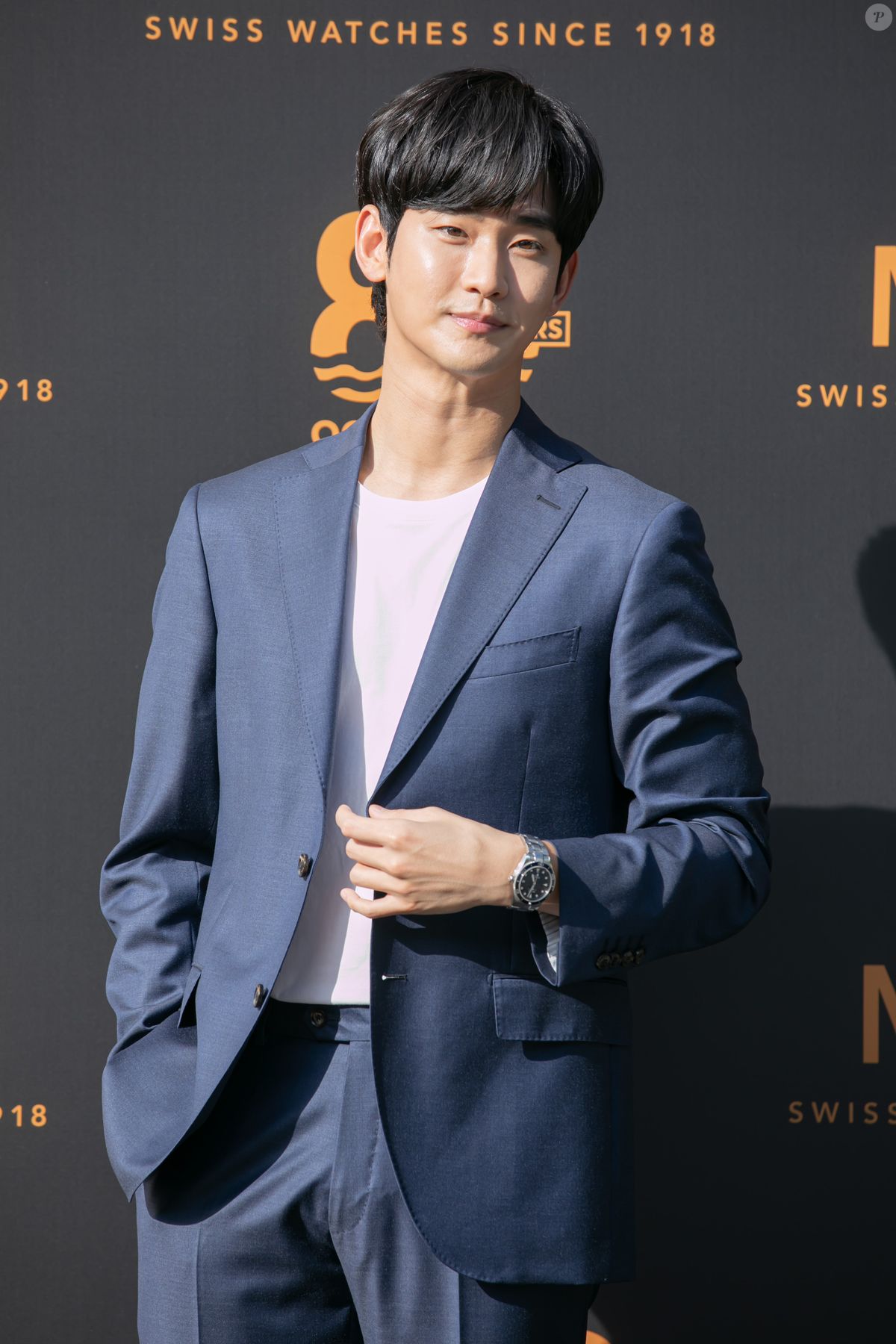 Foto: Kim Soo-hyun em um evento de 2024, aos 36 anos, mostrando como ...