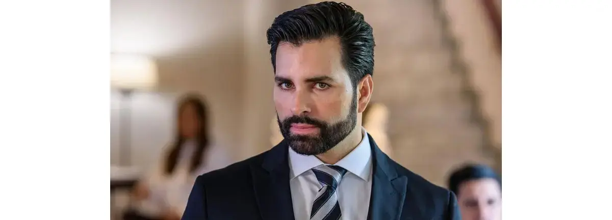 Foto: Alan Slim como Germán Torres em 'Juegos de Amor y Poder ...