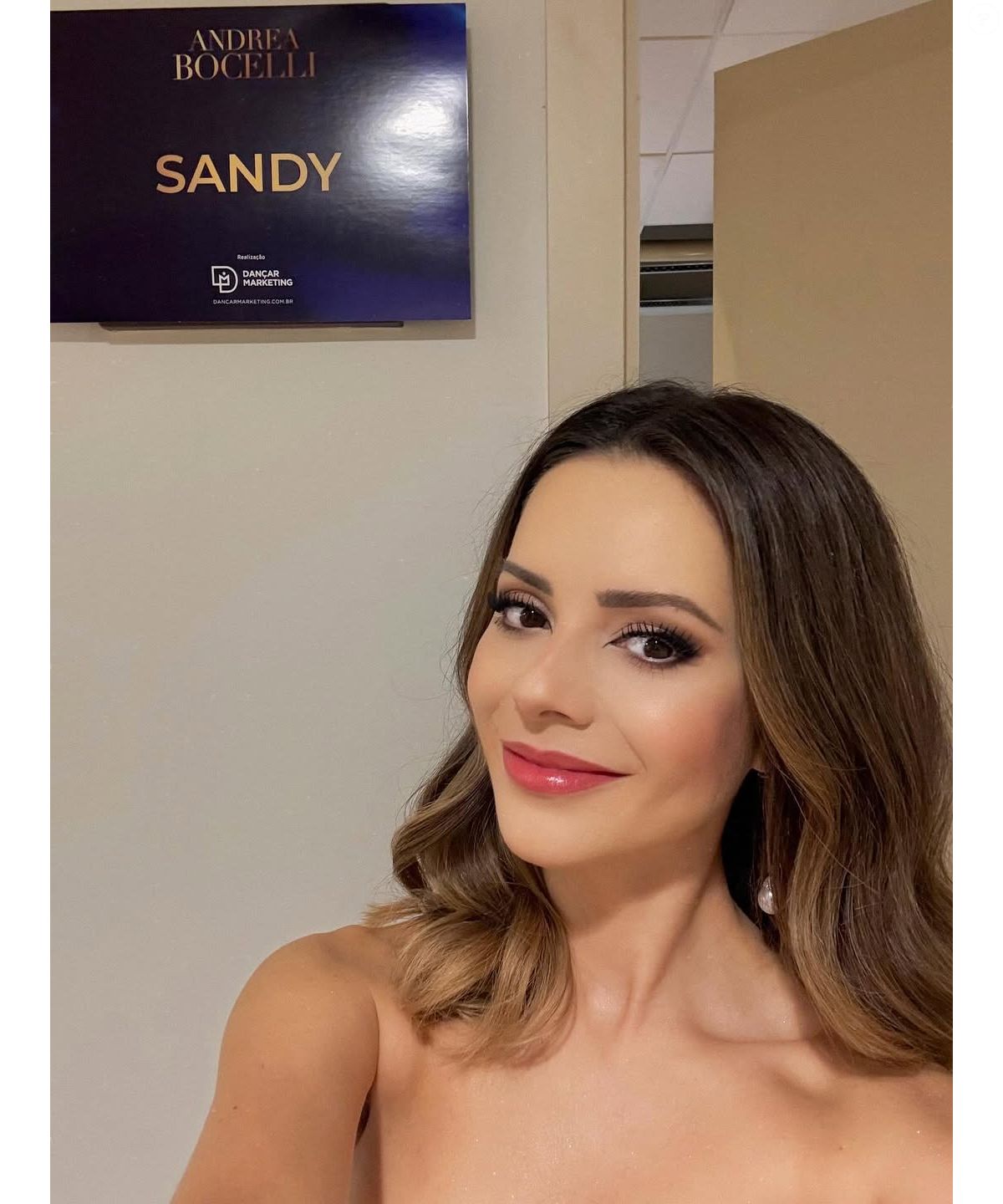 Foto: Sandy está em Portugal, onde acompanha o namorado, Pedro Andrade ...