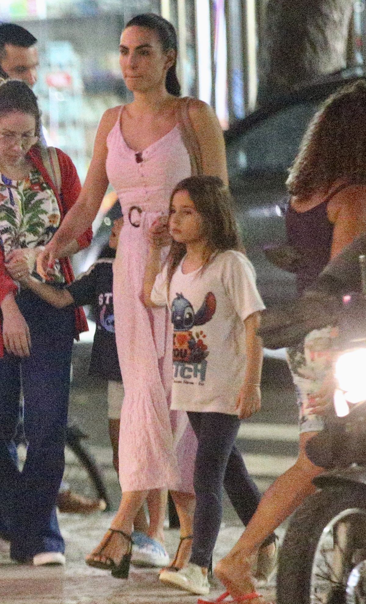 Foto: Nina, filha mais velha de Rodrigo Santoro, chamou atenção pela ...