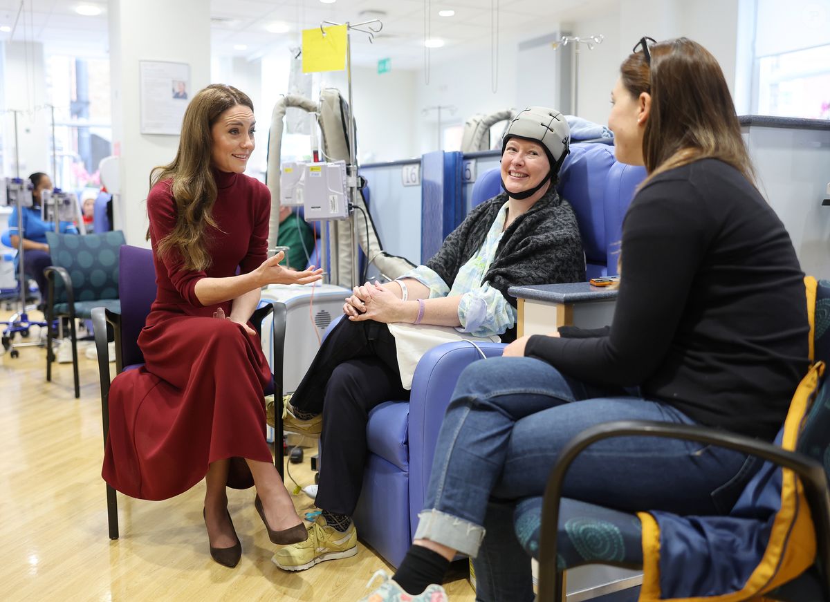 Foto: Kate Middleton postou foto de uma visita ao hospital onde tratou ...