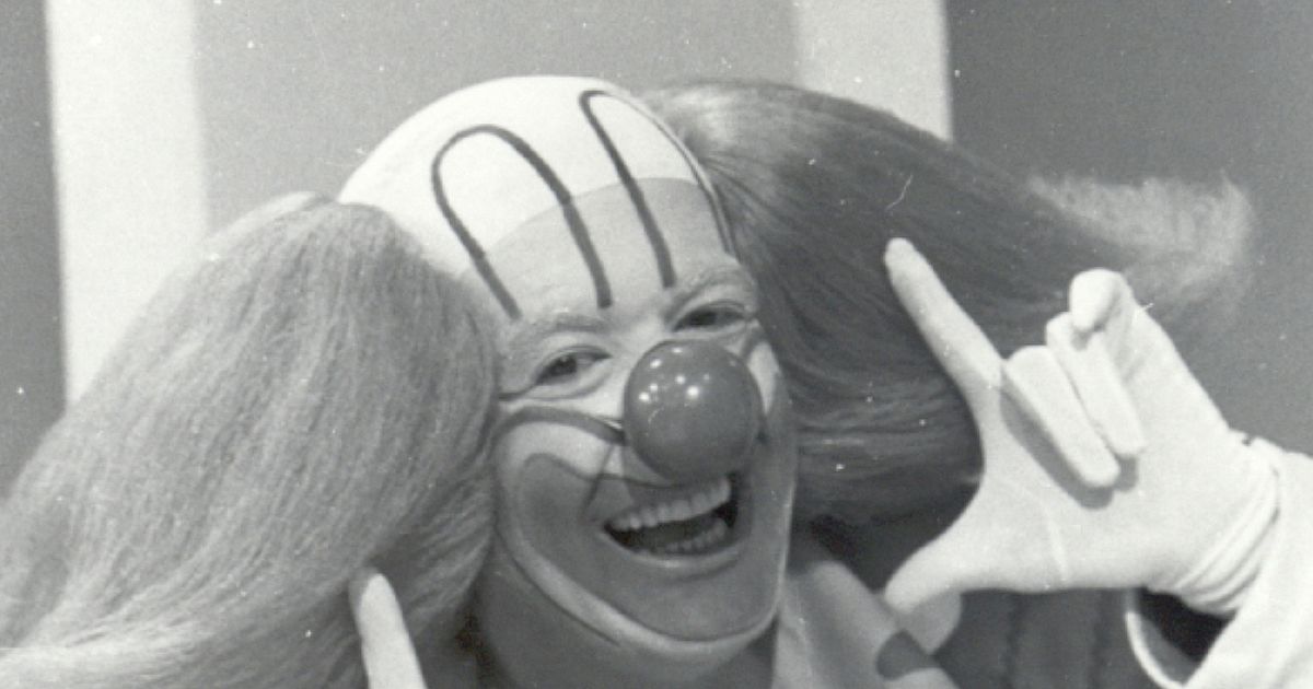 Há 33 anos, poucos sabem, mas intérprete do palhaço Bozo morreu de ...