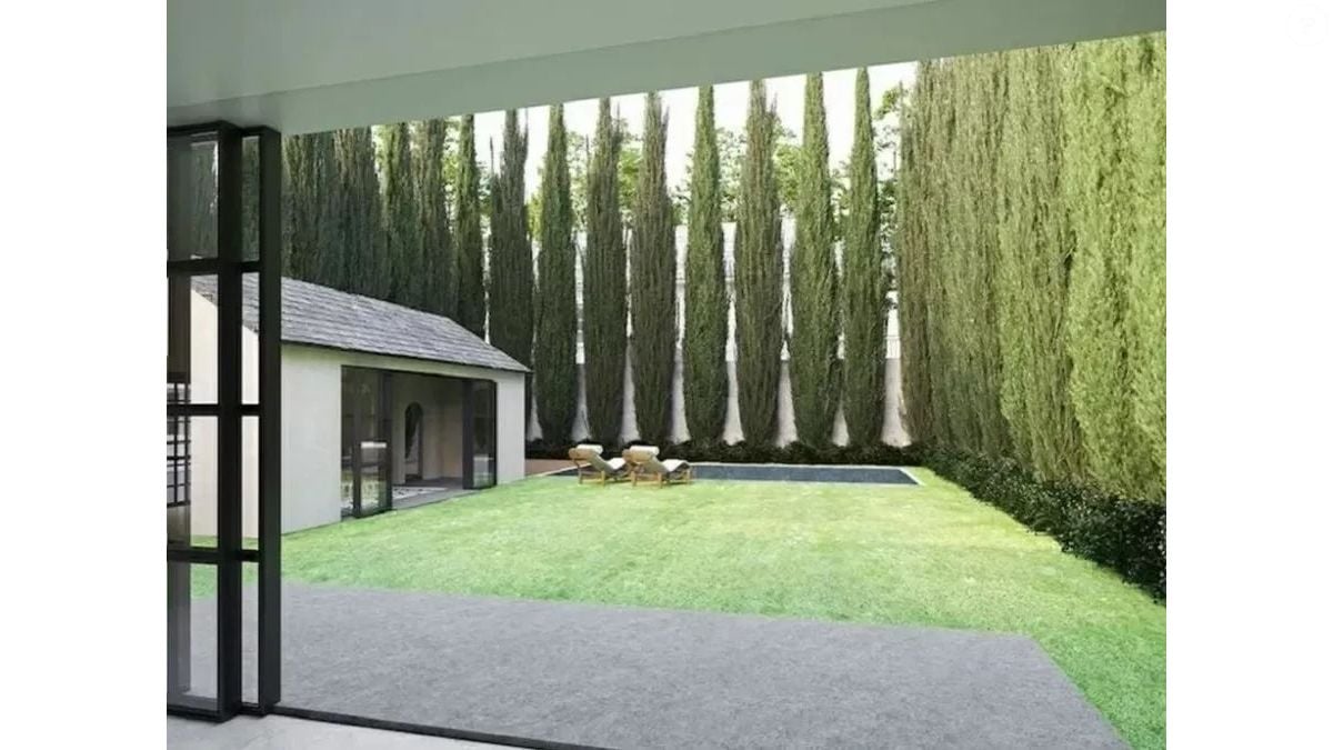 Foto: O jardim da mansão de Shawn Mendes conta com piscina e muita área ...