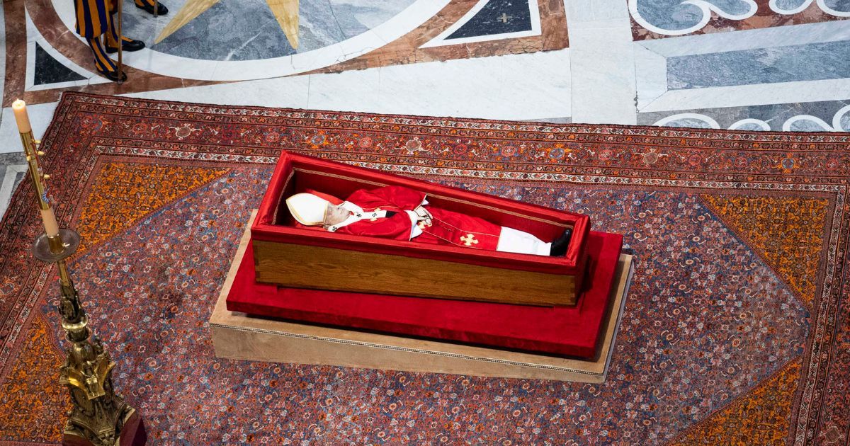 Velório do Papa Francisco: 25 fotos emocionantes mostram corpo do ...