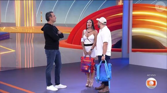 Foto: Tadeu Schmidt é bem alto e é possível perceber diferença entre ...